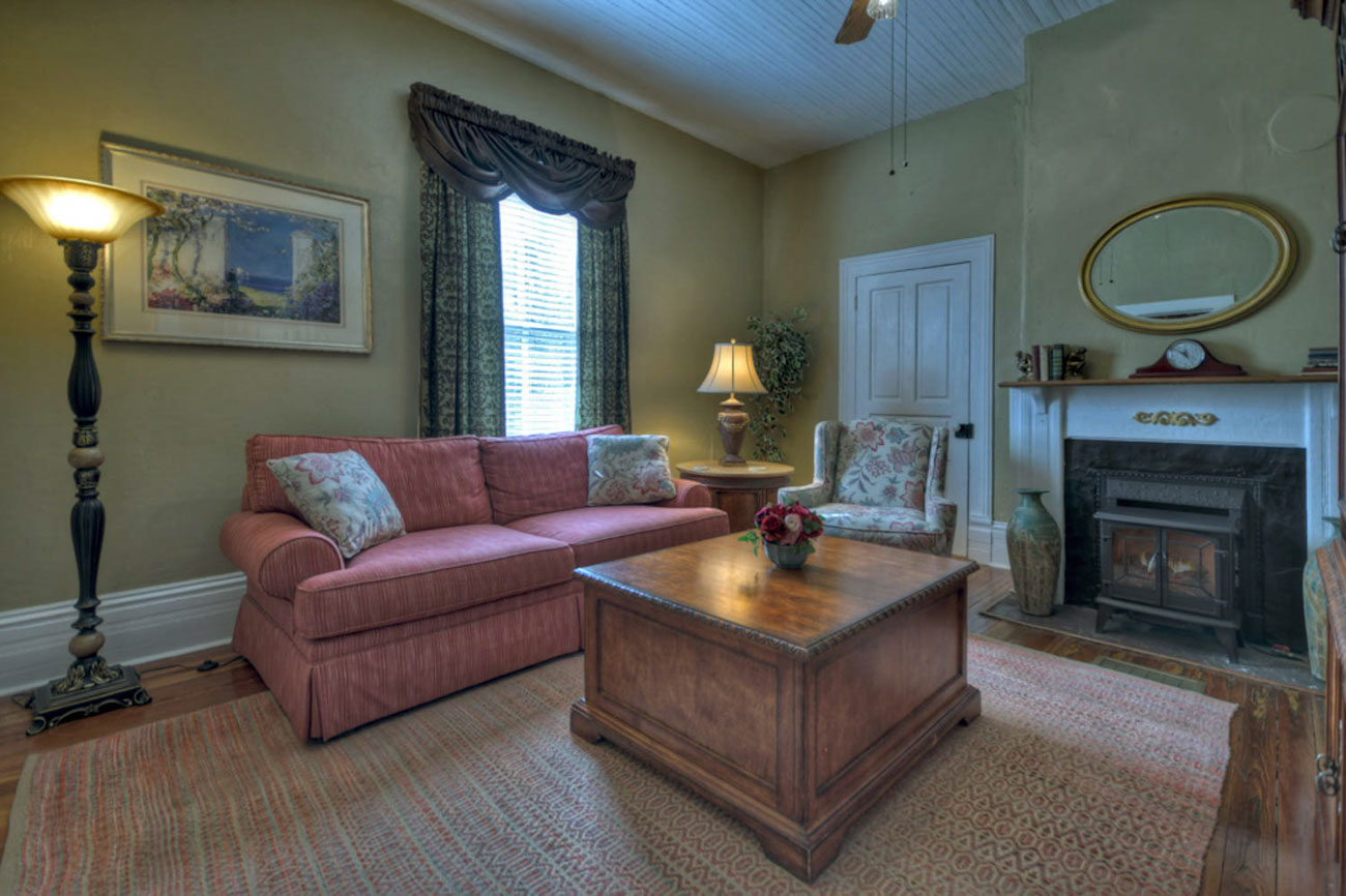 Rose - Blue Ridge Inn Bed & Breakfast